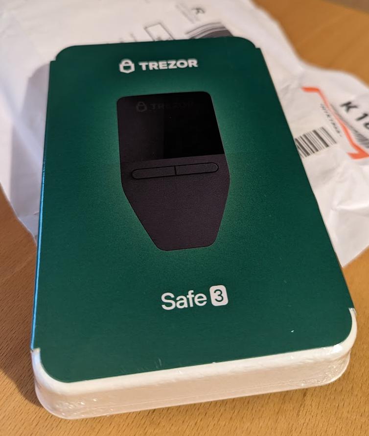 Kryptot kylmälompakkoon: Trezor Safe 3 – Sijoittaja-Tursas